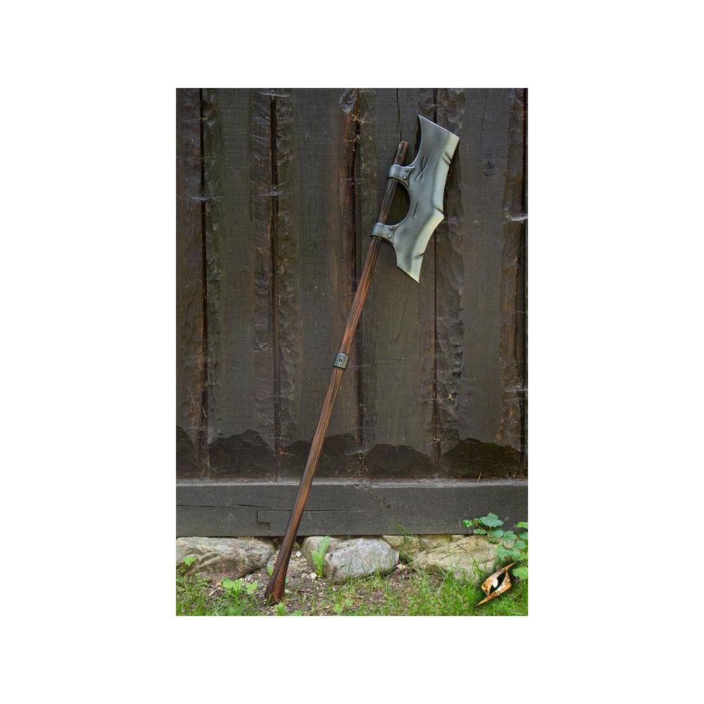 Single bladed long axe