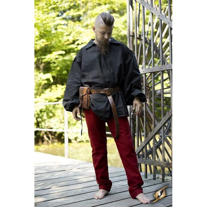 Medieval single hose