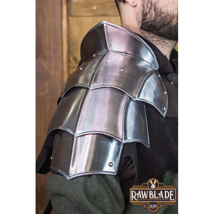 Mordred single pauldron