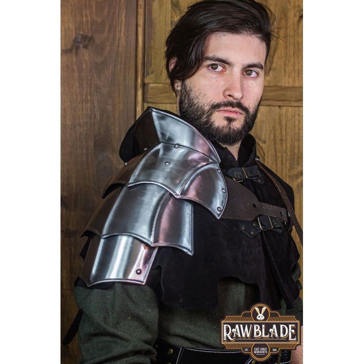Mordred single pauldron