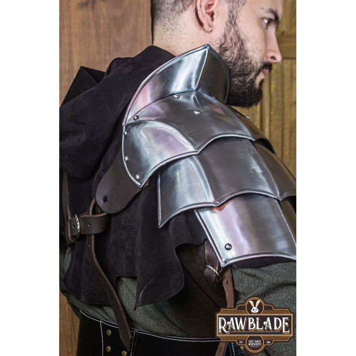 Mordred single pauldron