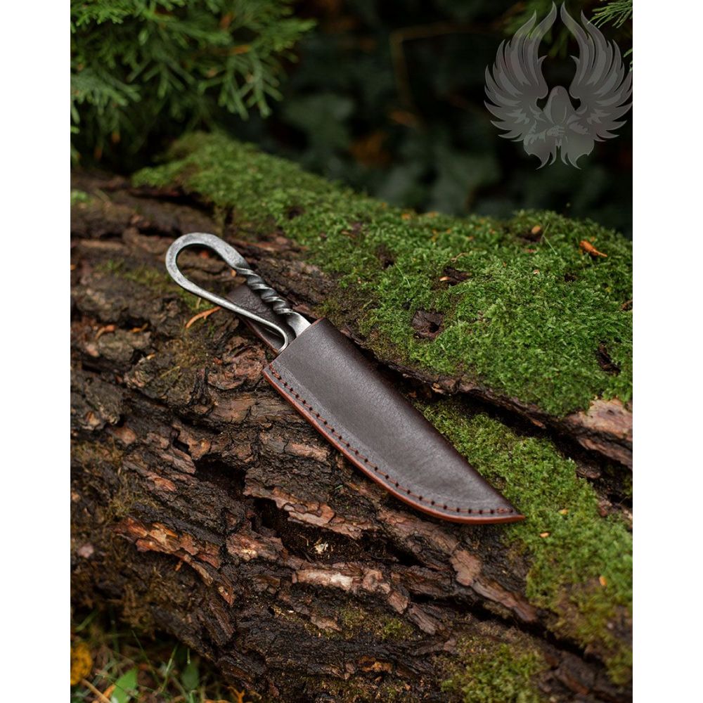 Nóż z pochwą leśnika