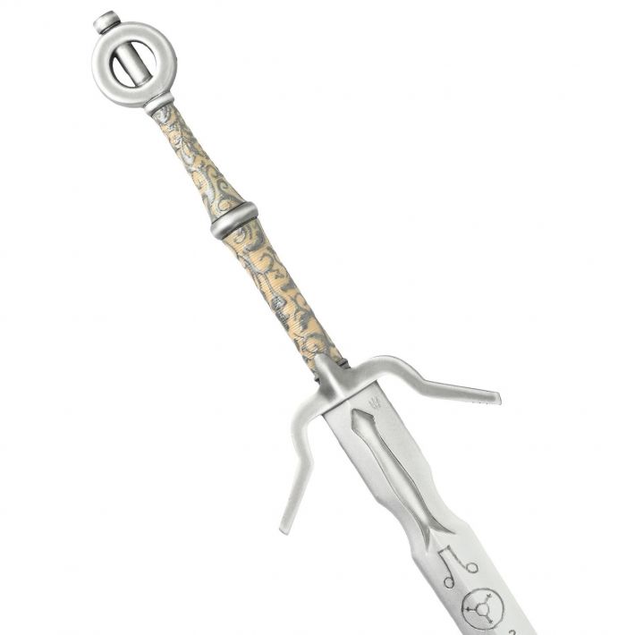 Zireael, Ciri's sword with runes